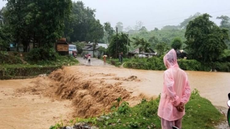 ভুটান পাহাড়ে হরপা বান, যোগাযোগ বিচ্ছিন্ন টোটোপাড়ার - Alipurduar ...