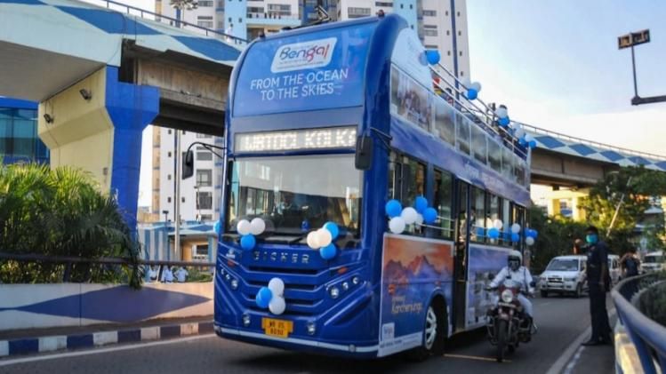 Double Decker Bus in Kolkata: মাত্র ৫০ টাকায় ডবল ডেকার বাসে চড়ে ঠাকুর ...
