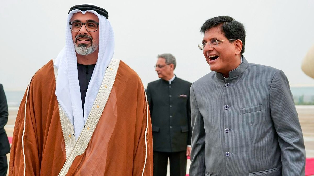 Abu Dhabi Royal Family: 4 हजार करोड़ का महल, दुनिया का सबसे बड़ा यॉट, 700 से ज्यादा कारें ...