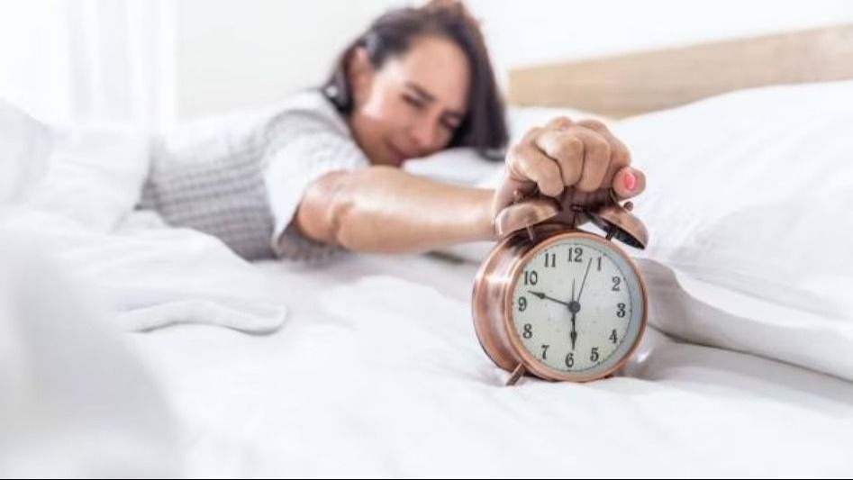 Wake Up Time: সকালে ঘুম থেকে ওঠার সঠিক সময় কখন ? শাস্ত্র যা বলছে - Aaj ...