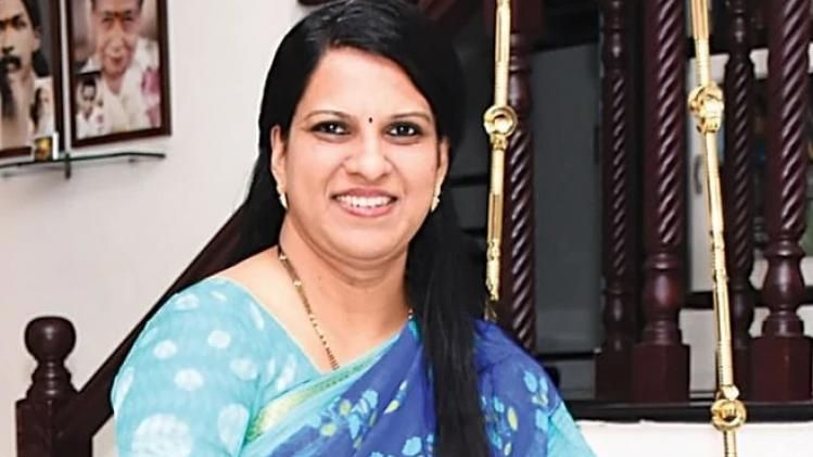 പ്രശസ്ത തമിഴ് പ്രാസംഗികയും ടിവി അവതാരകയുമായ ഭാരതി ഭാസ്കറെ ആശുപത്രിയി ...