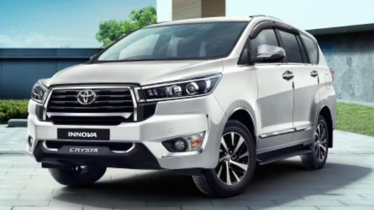 Toyota Innova Crysta: ടൊയോട്ട ഇന്നോവ ക്രിസ്‌റ്റ 2023 ഇന്ത്യയി ...