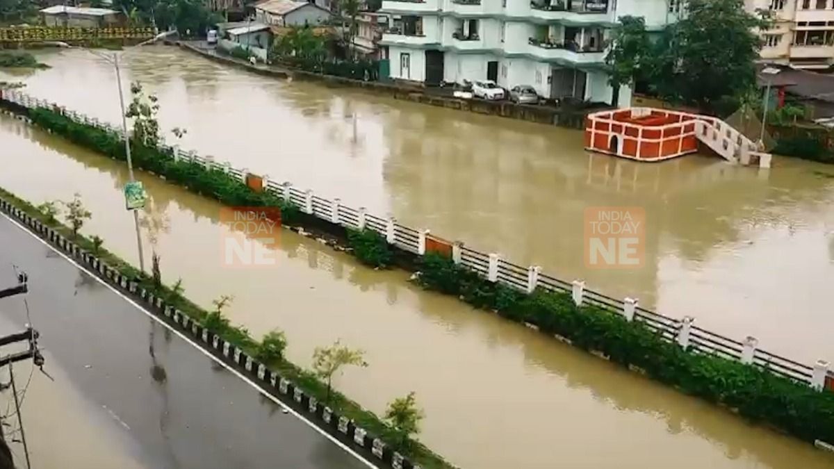 Continuous rainfall paralyzes normal life in Manipur, floods government ...
