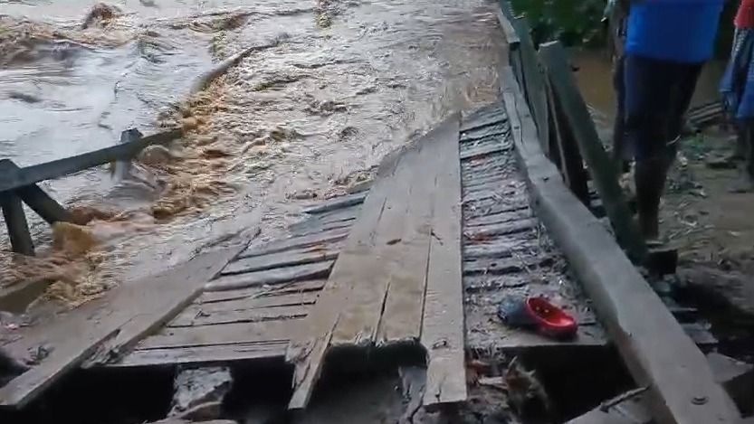 Assam: Wooden bridge collapse isolates villages in Goalpara district