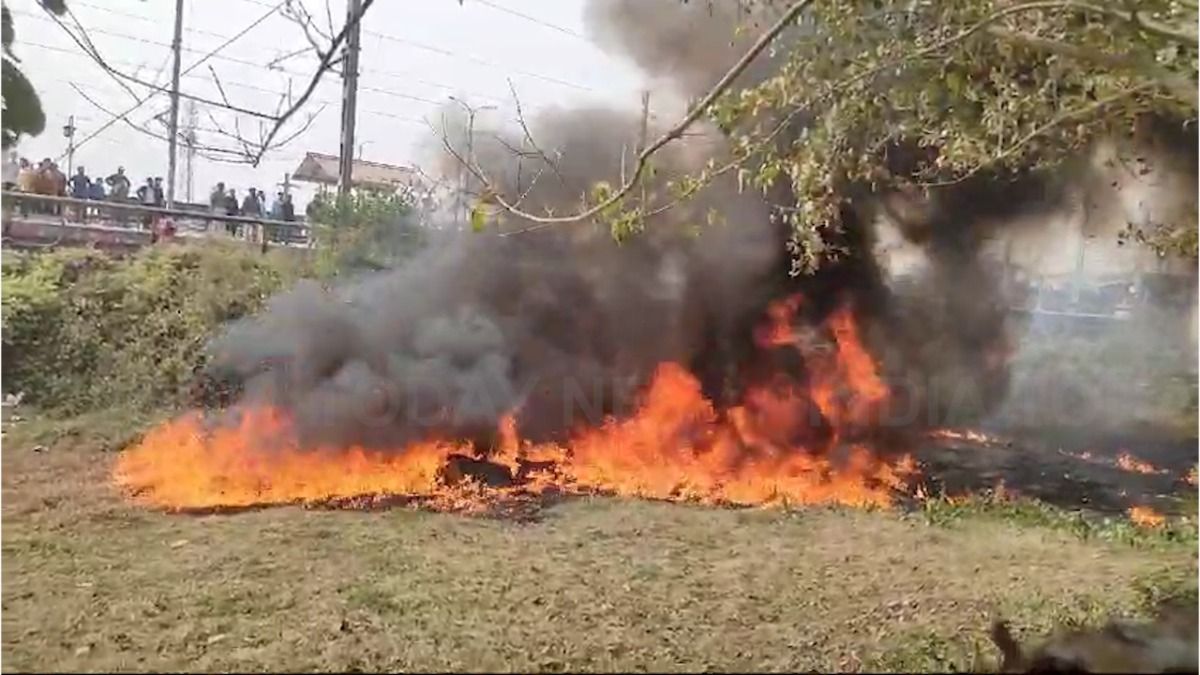 Assam: Fire erupts in oil pipeline at New Bongaigaon railway station ...
