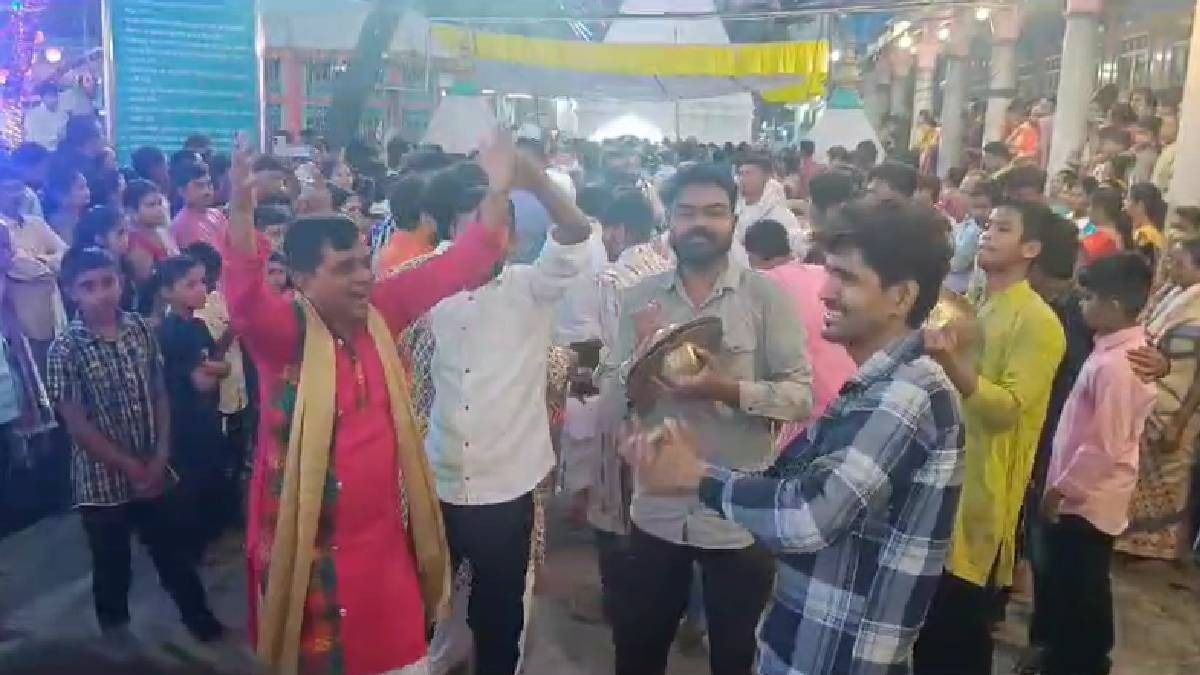 Assam: Barpeta satra witnesses massive gatherings as Doul Mahotsav ...