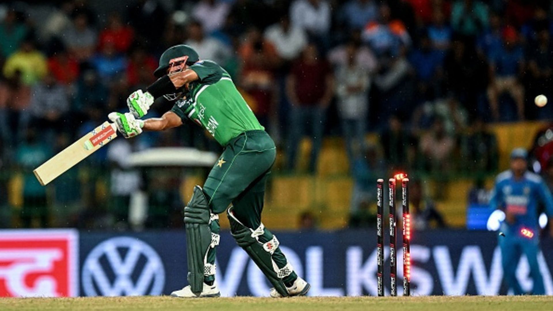 Pakistan stare at colossal challenge if DLS method kicks in; check ...