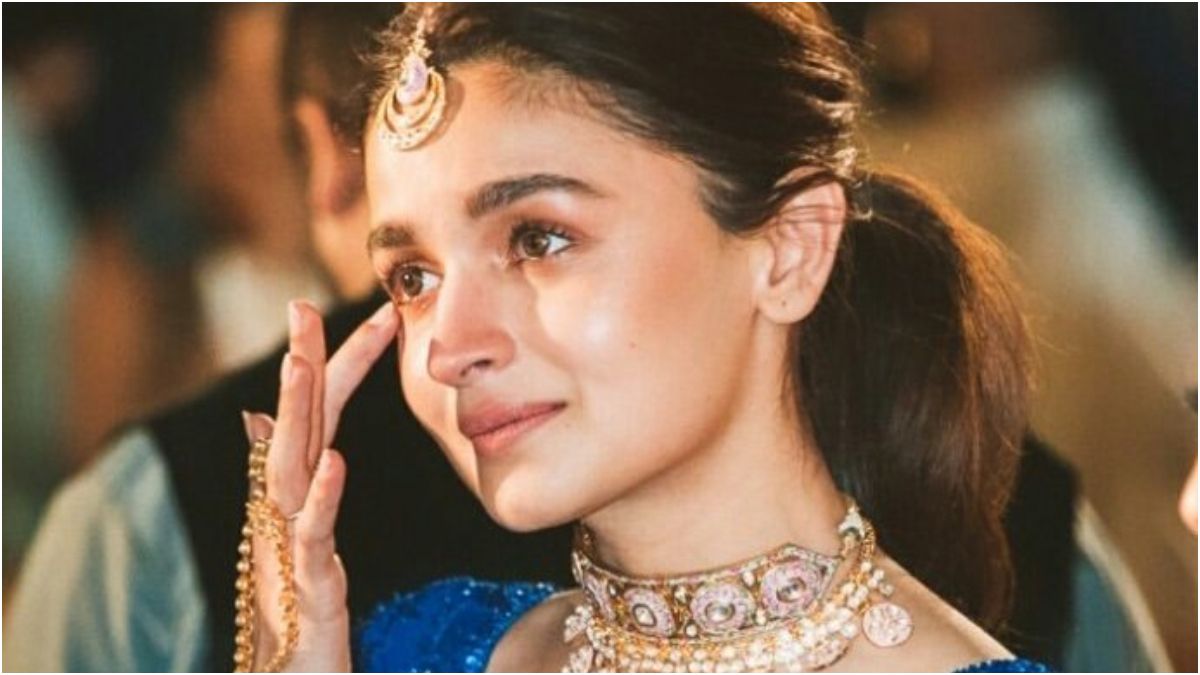 क्यों रातभर रोती रहीं आलिया भट्ट? बोलीं- नई नई बनी मां के लिए... - Alia ...