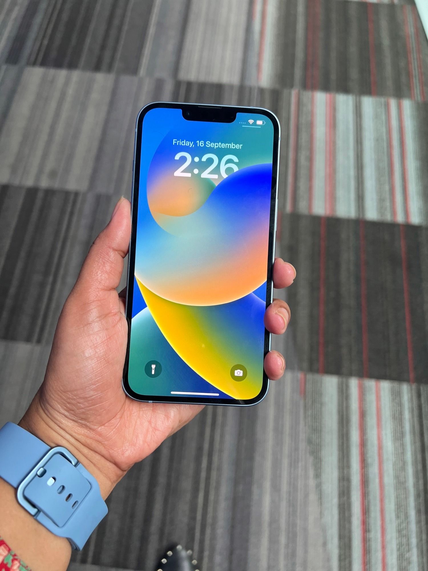 iOS 16 top features, eligible devices