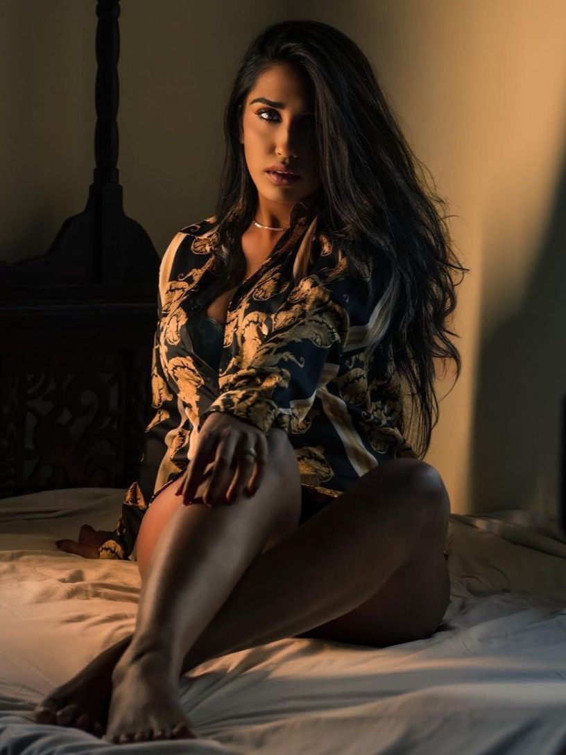 Scarlett Rose: Hotness Overloaded