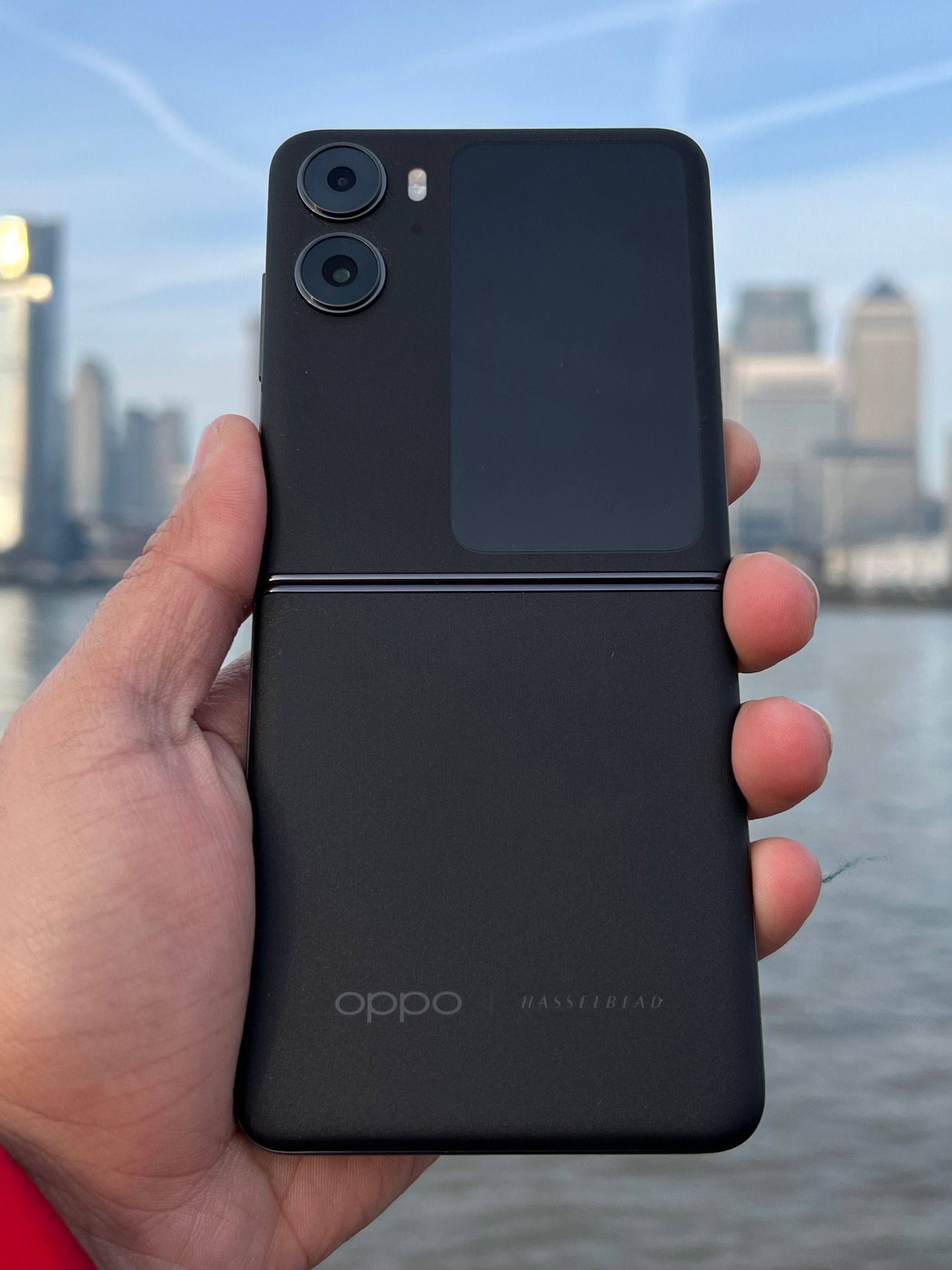 Oppo Find N2 Flip first look