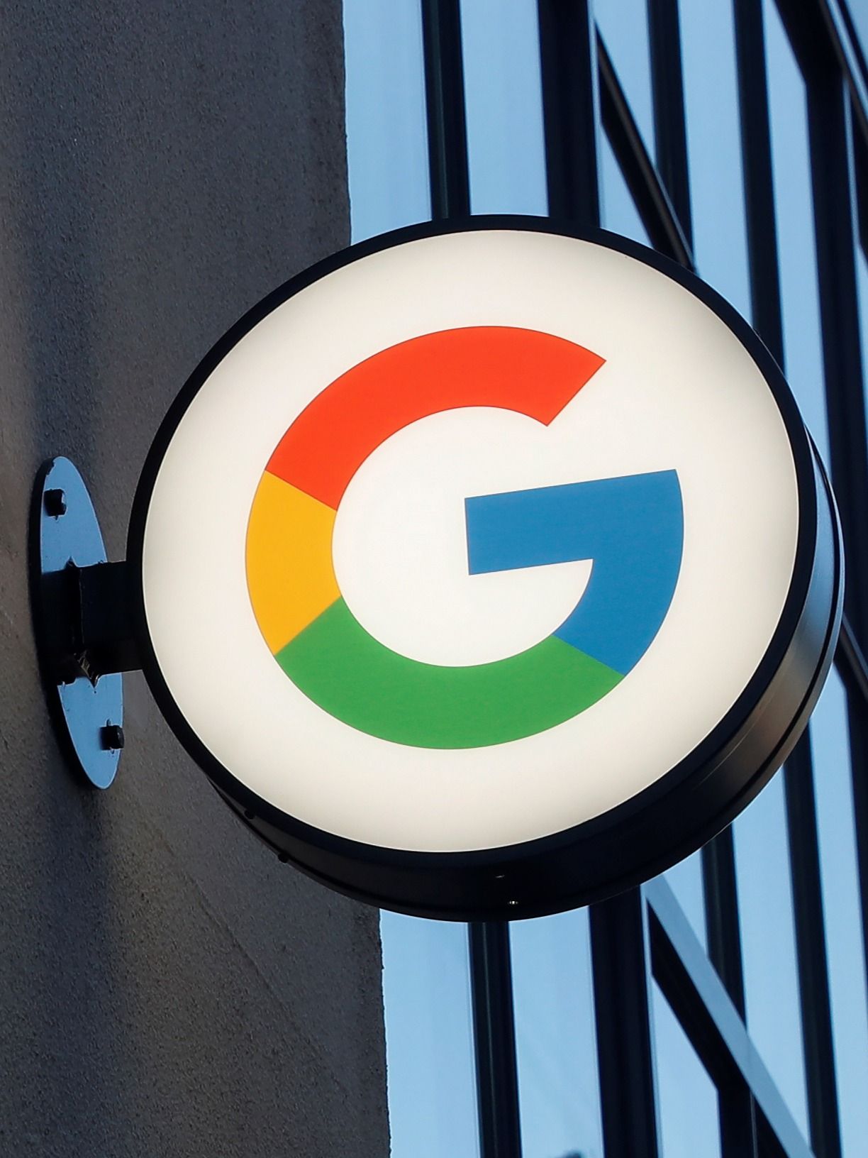 Google India cuts 453 jobs