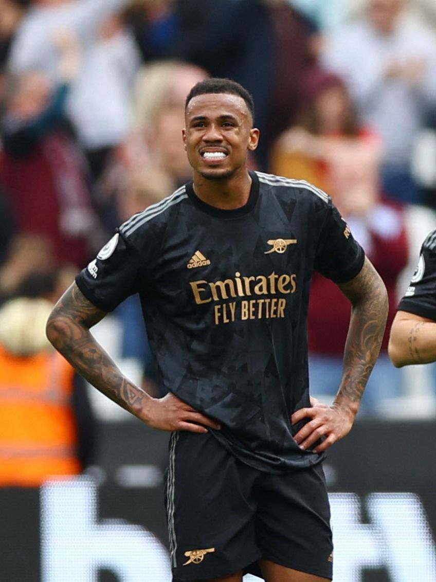 Arsenal surrender 2-goal lead again