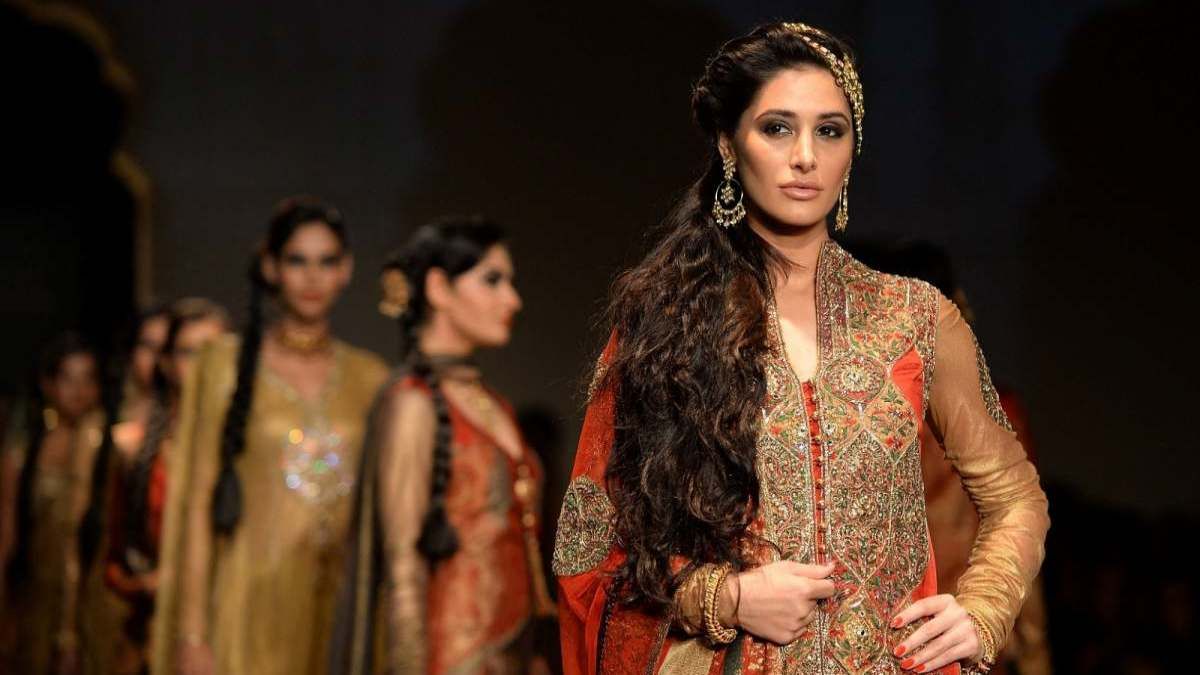 सुपर मॉडल बनने के लिए चाहिए ये 5 खूबियां - Career in modeling these ...