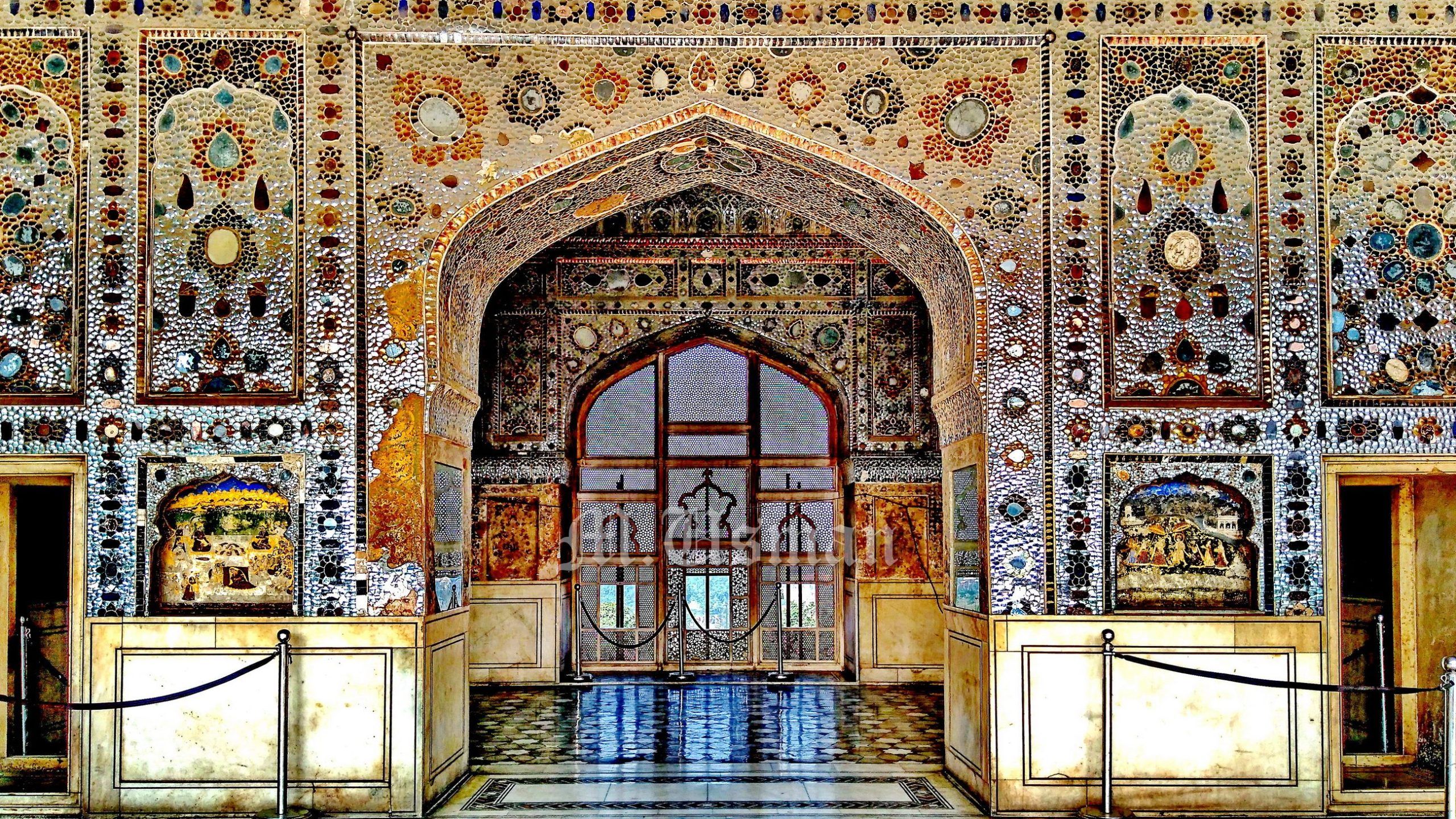 Icon of Modernism: World's Most Awe-inspiring Glass Buildings