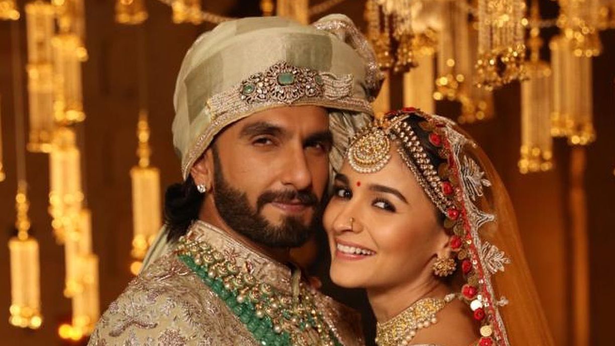 Full Pics: Alia Bhatt’s Bridal Lehenga in ‘Rocky Rani’