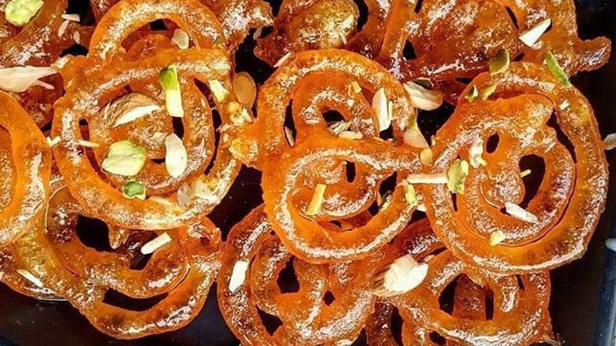জিলিপির আড়াই প্যাঁচ এভাবে করুন পারফেক্ট - Jalebi how to make perfect shape jilipi like sweet ...