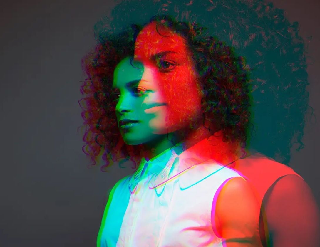 Decoding Deception: 8 Telltale Signs of Lies