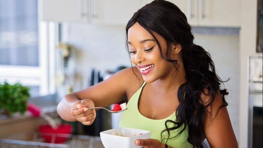 5 health benefits of chewing your food slowly