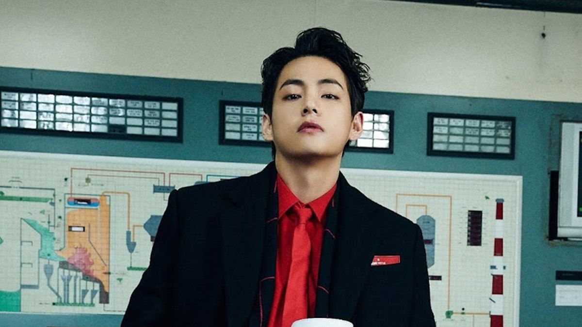 BTS V's dashing formal looks