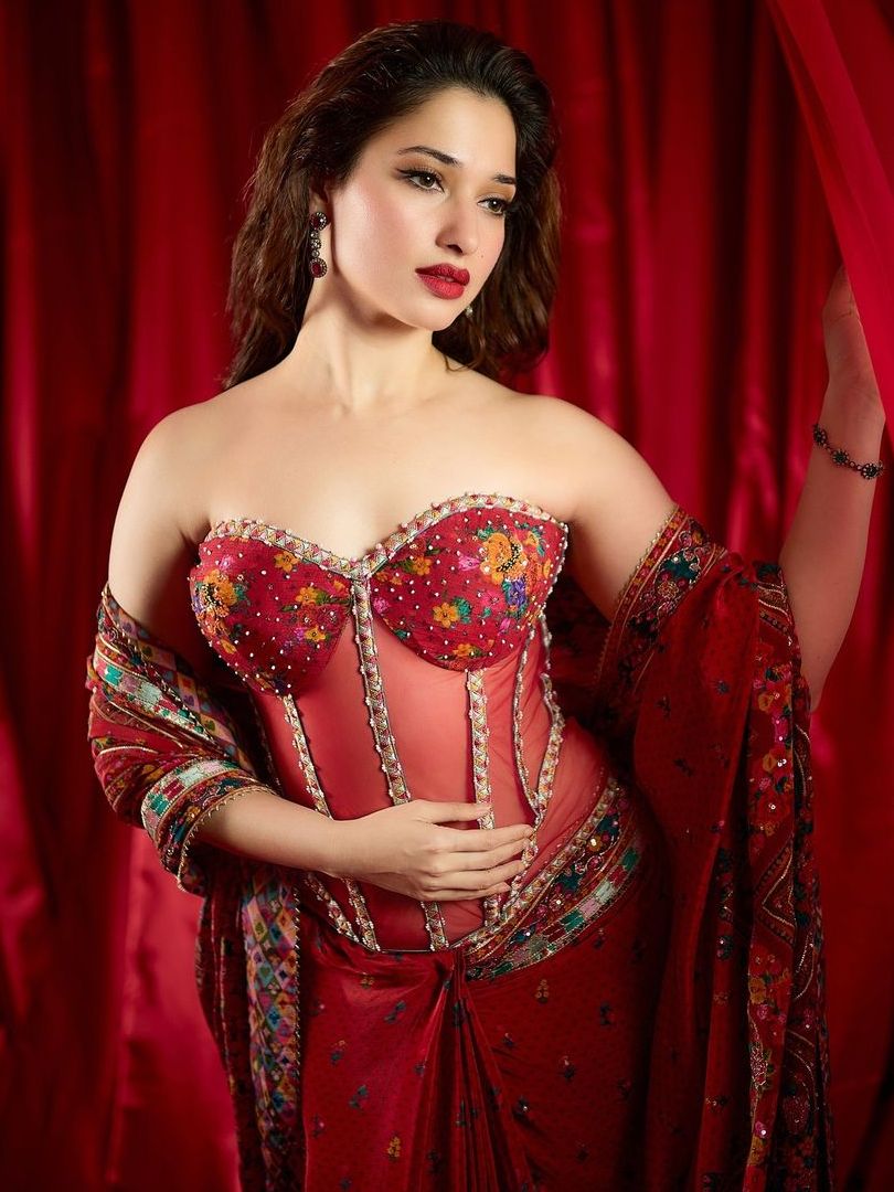 Tamanna Back Pose Tamanna Photos | Tamanna Pics & Photo Gallery | Hot,