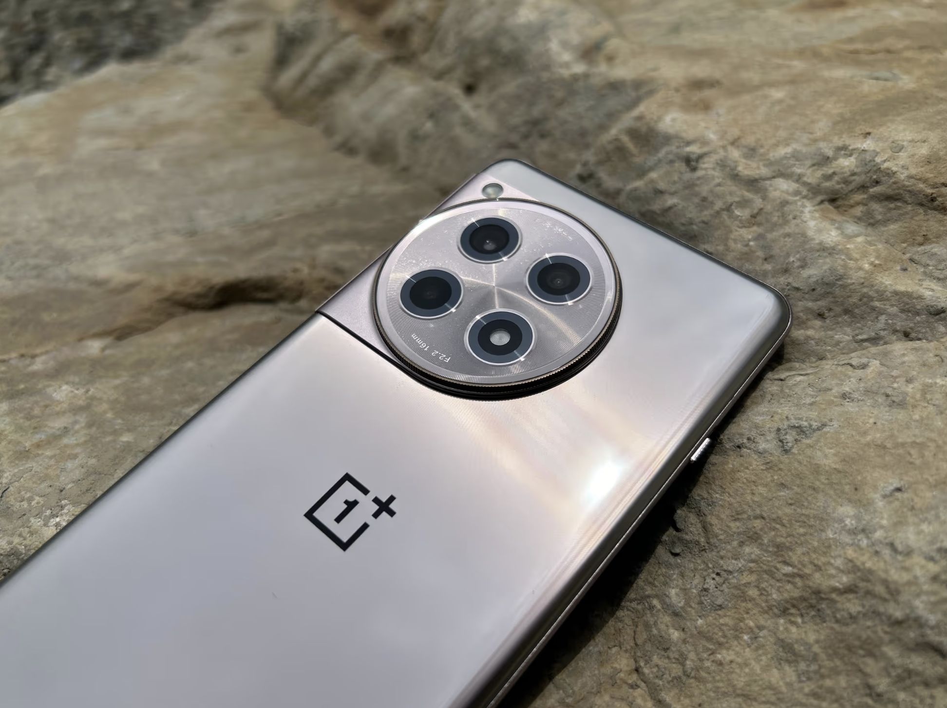 OnePlus 12R available at lowest price