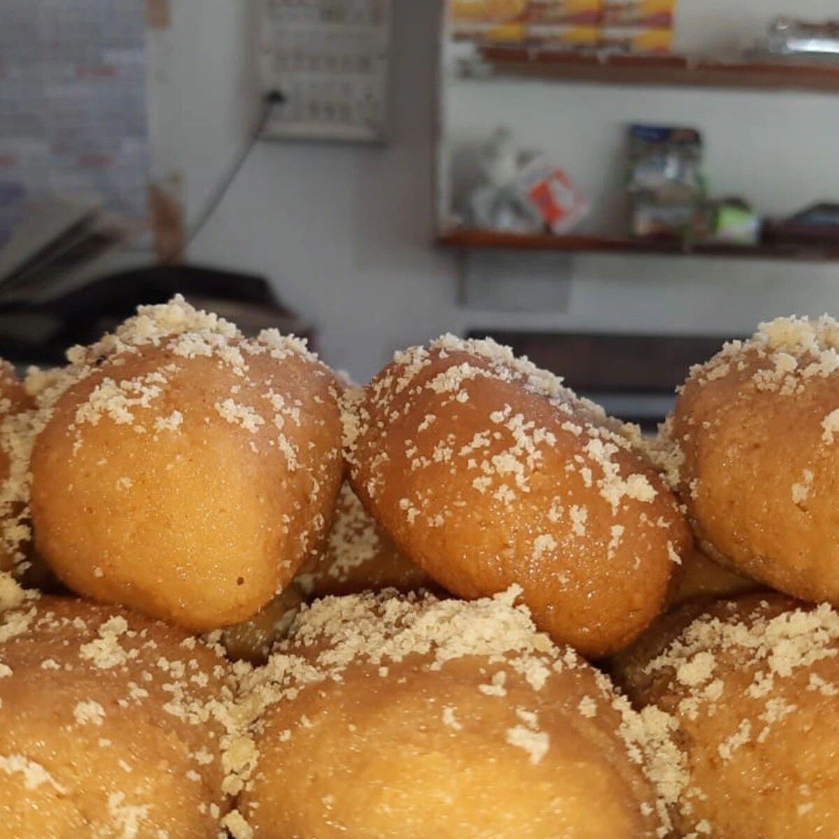 টাঙ্গাইলের এই মিষ্টি এখন পশ্চিমবাংলার গর্ব, কোথায় পাওয়া যায় ...